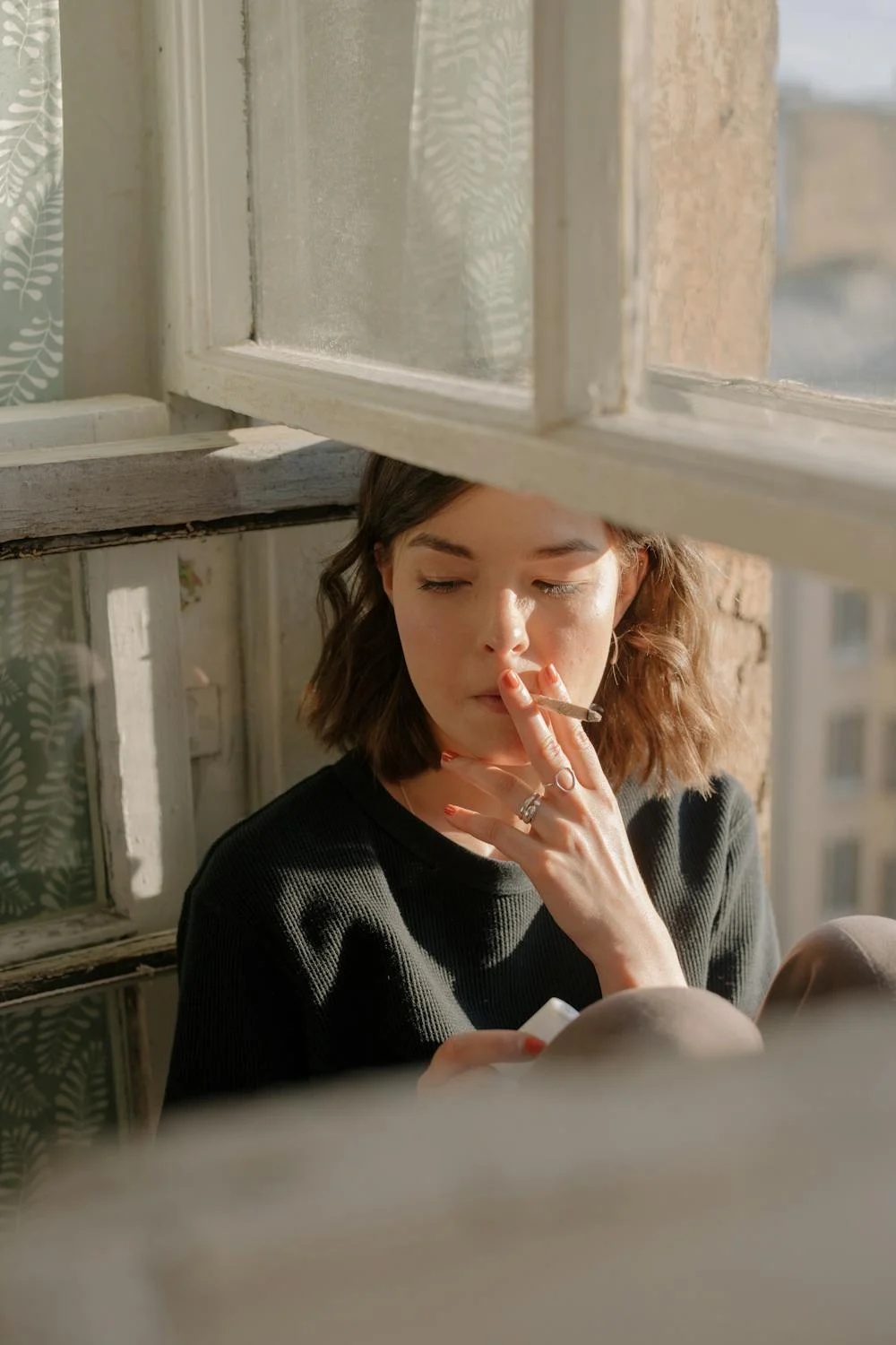 Blunt Smoking 101: A Smoker's Guide to Hitting a Blunt